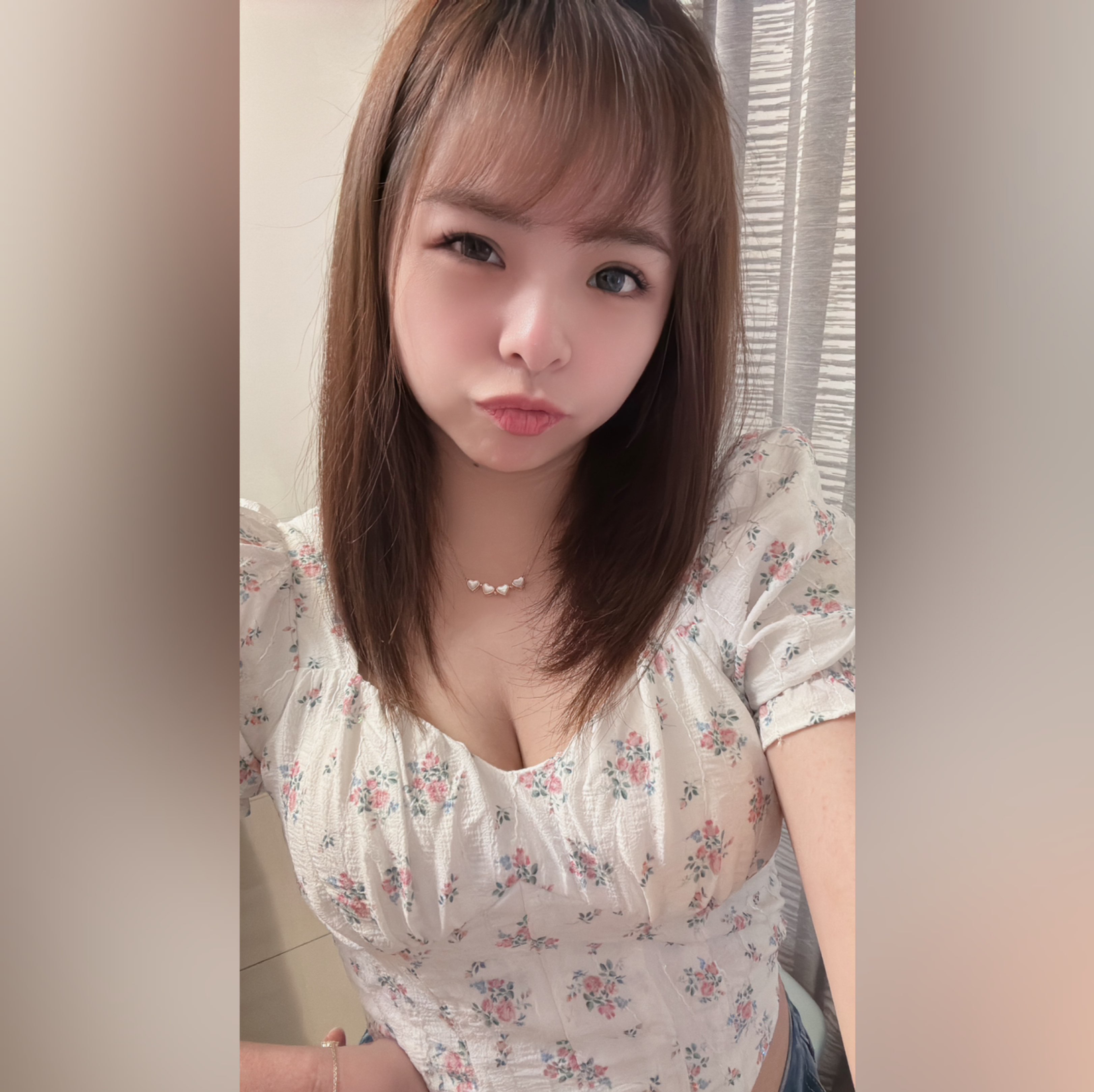 Watch 芮熙Reisy🍀's latest videos and posts on 17LIVE - Live streaming
