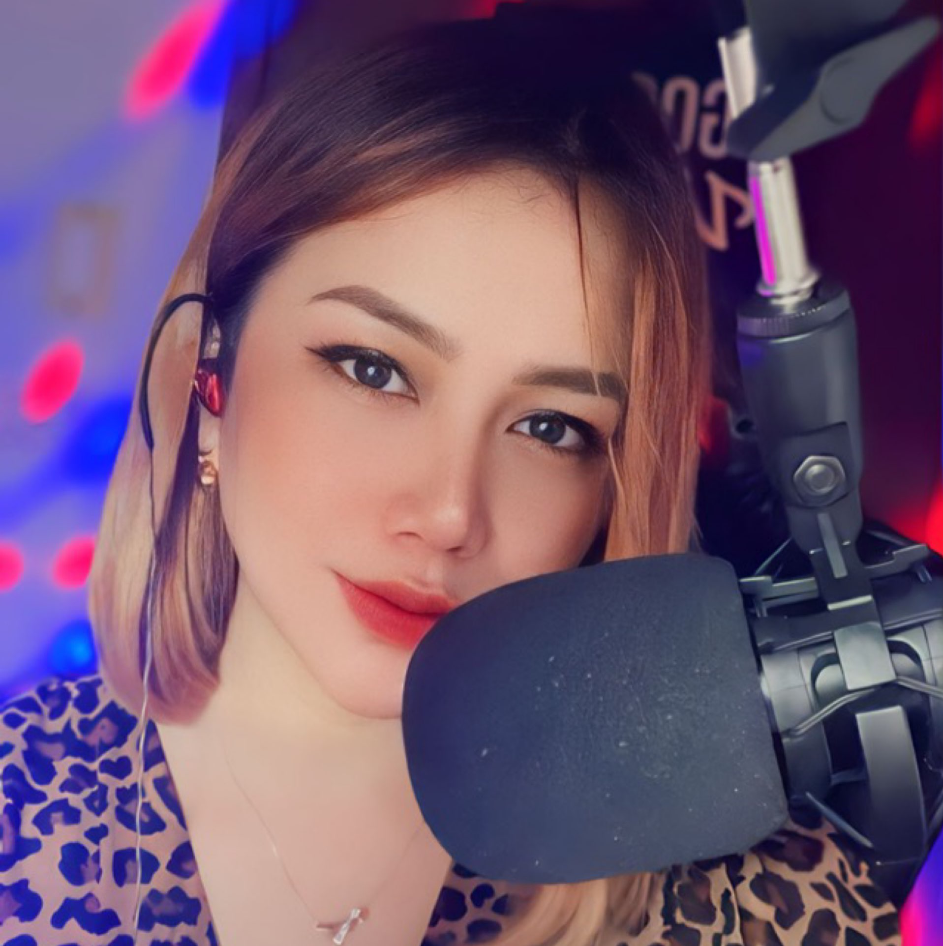 LiveOMG - Live Video Streams. Periscope, YouNow, Vichatter, Smotri.com ...