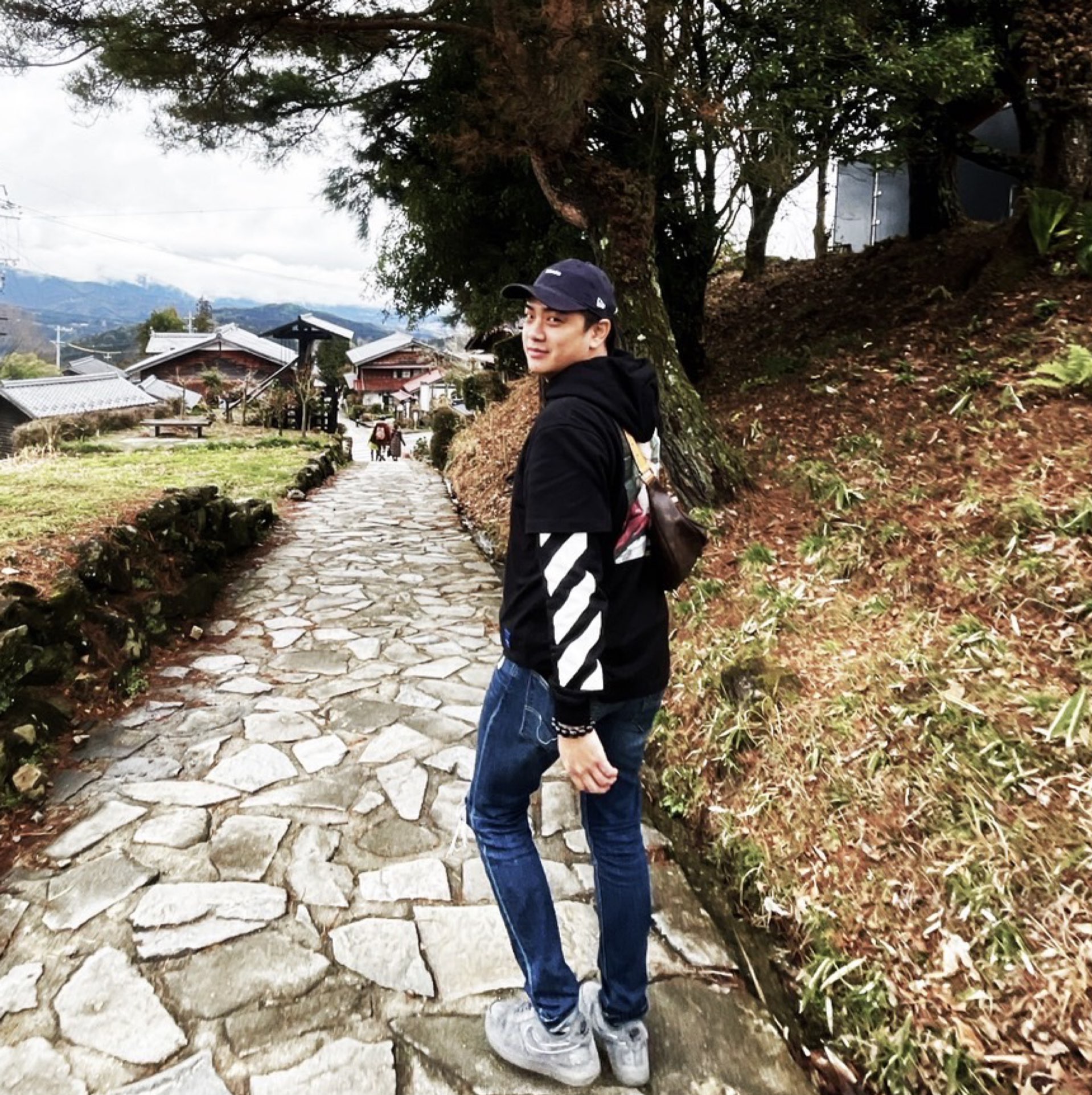 Top Gainers: Twitch, Kick, Bigo Live, and etc. Live Streams on LiveOMG.com